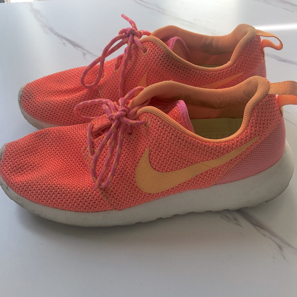 Neon Orange Nike Roche Runs - Gem